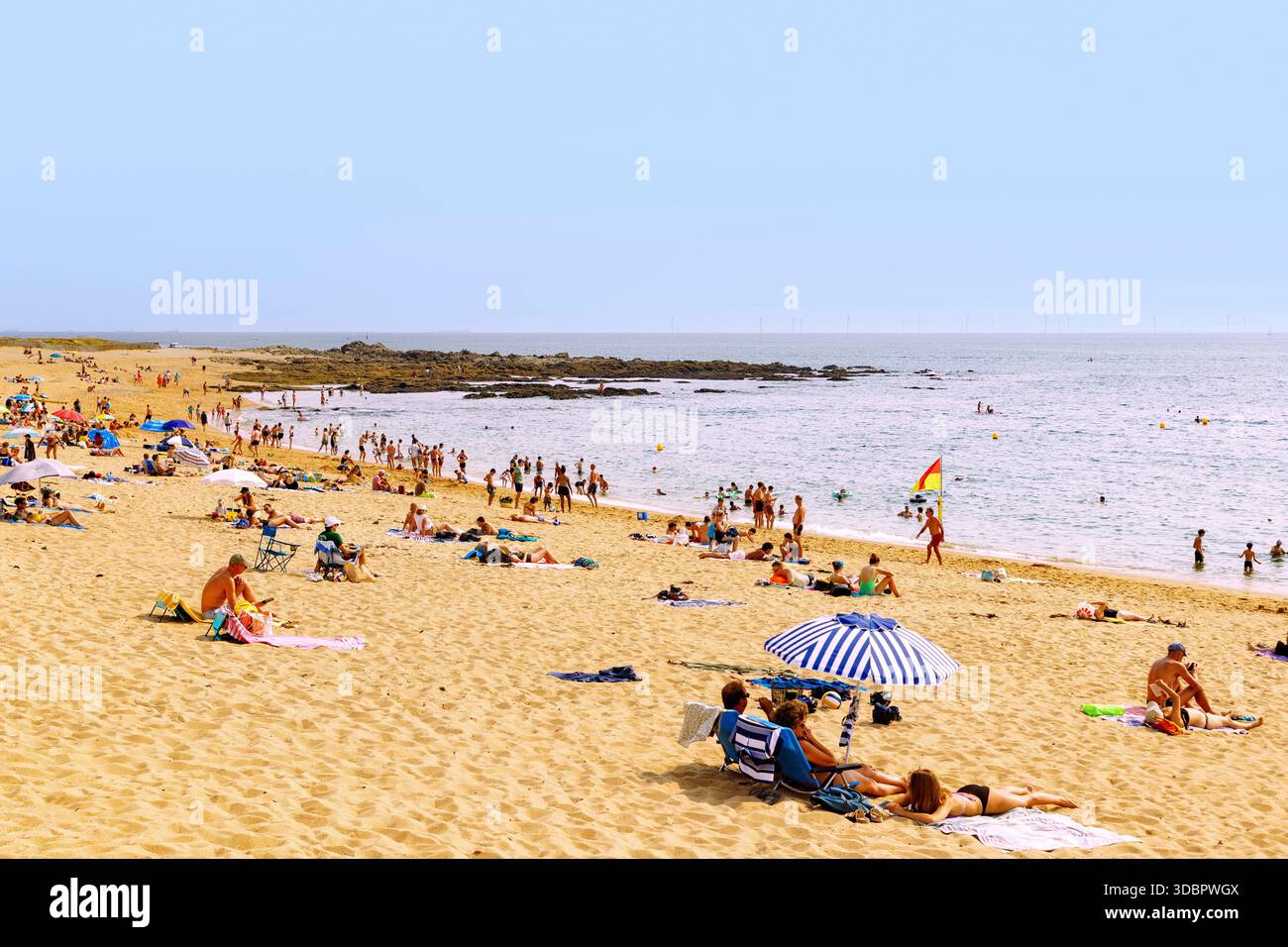 Sandy beach Plage Valentin in Batz-sur-Mer on the Guerande peninsula ...