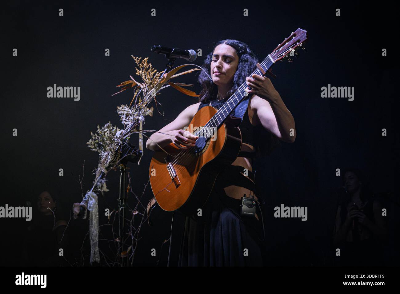 The Neapolitan female singer-songwriter La Nina – pseudonym of Carola ...