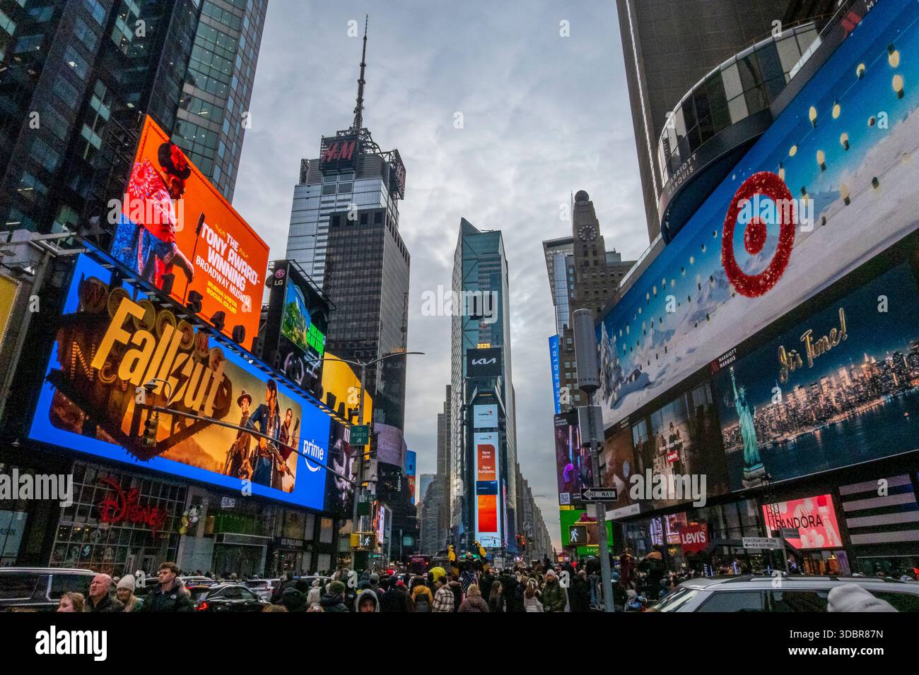 Bustling crowds beneath hi-res stock photography and images - Alamy