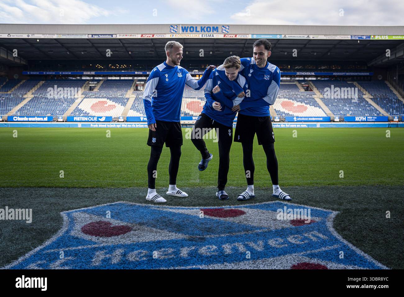 HEERENVEEN , 15-12-2025 , Abe Lenstra stadium , season 2025 / 2026 ...