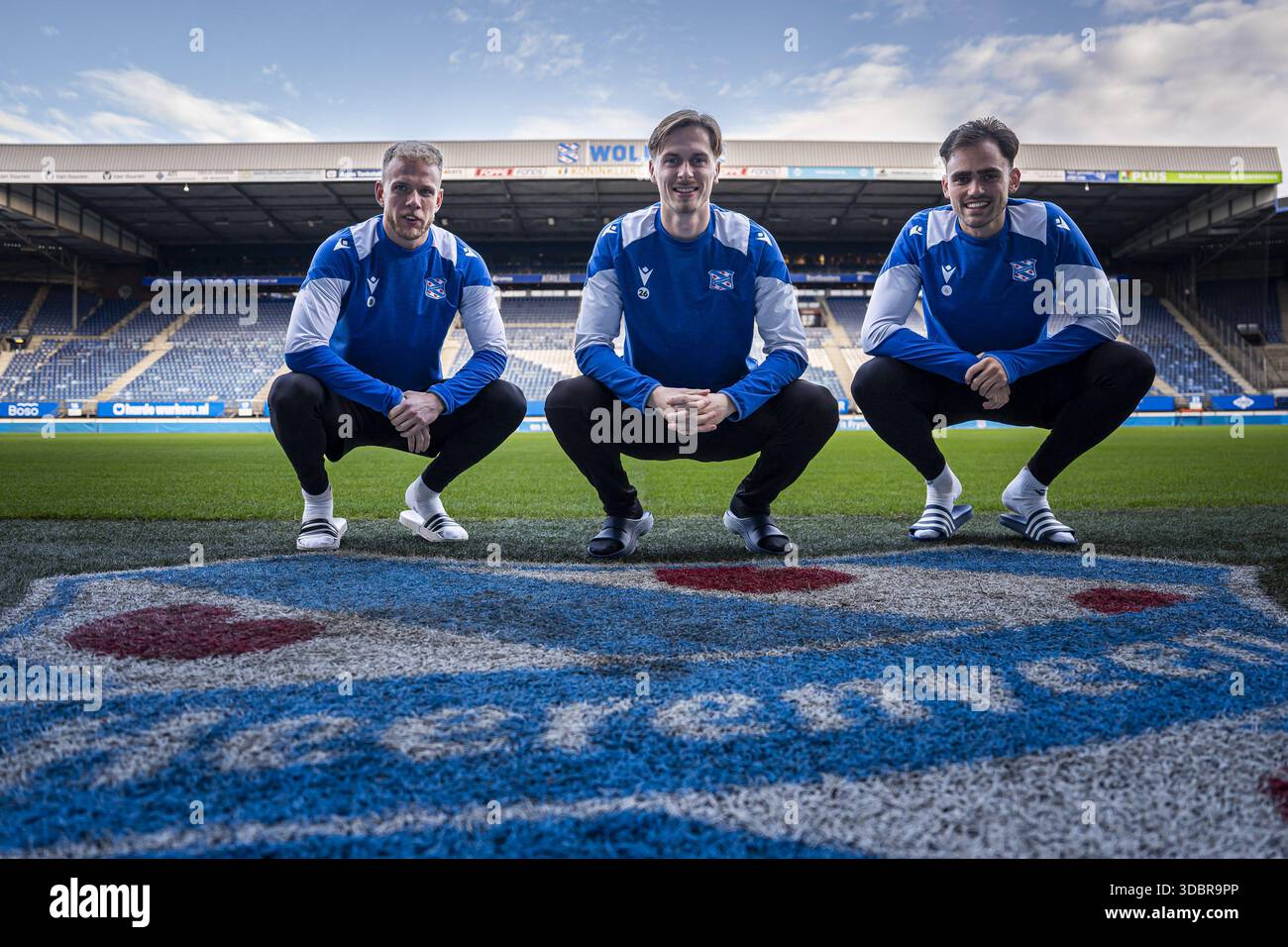 HEERENVEEN , 15-12-2025 , Abe Lenstra stadium , season 2025 / 2026 ...