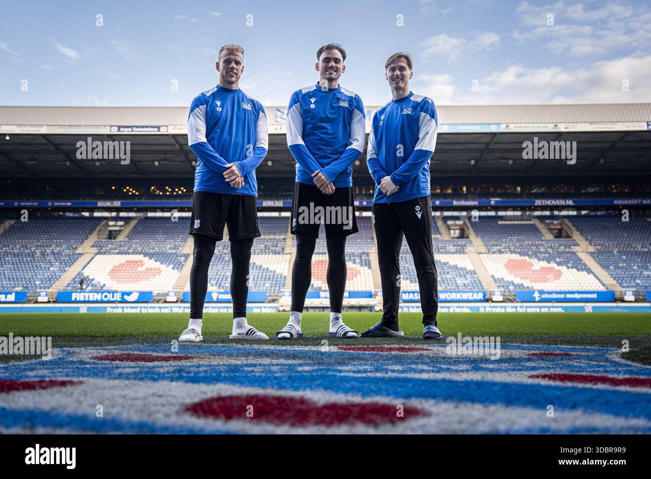 HEERENVEEN , 15-12-2025 , Abe Lenstra stadium , season 2025 / 2026 ...