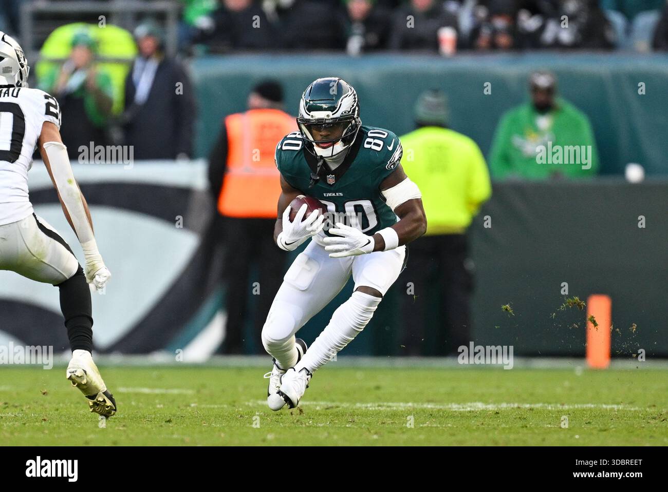 Philadelphia Eagles wide receiver Darius Cooper (80) runs with the ball ...