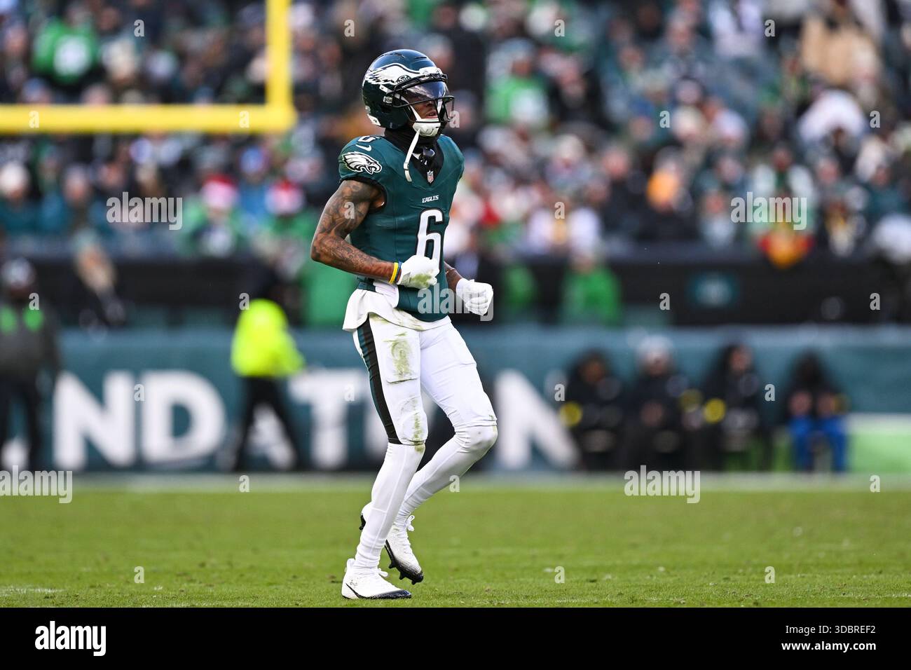 Philadelphia Eagles wide receiver Devonta Smith (6) jogs onto the field ...