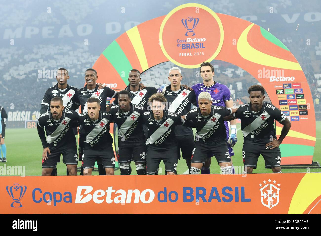The Vasco team poses for a photo before the first leg of the Copa do ...