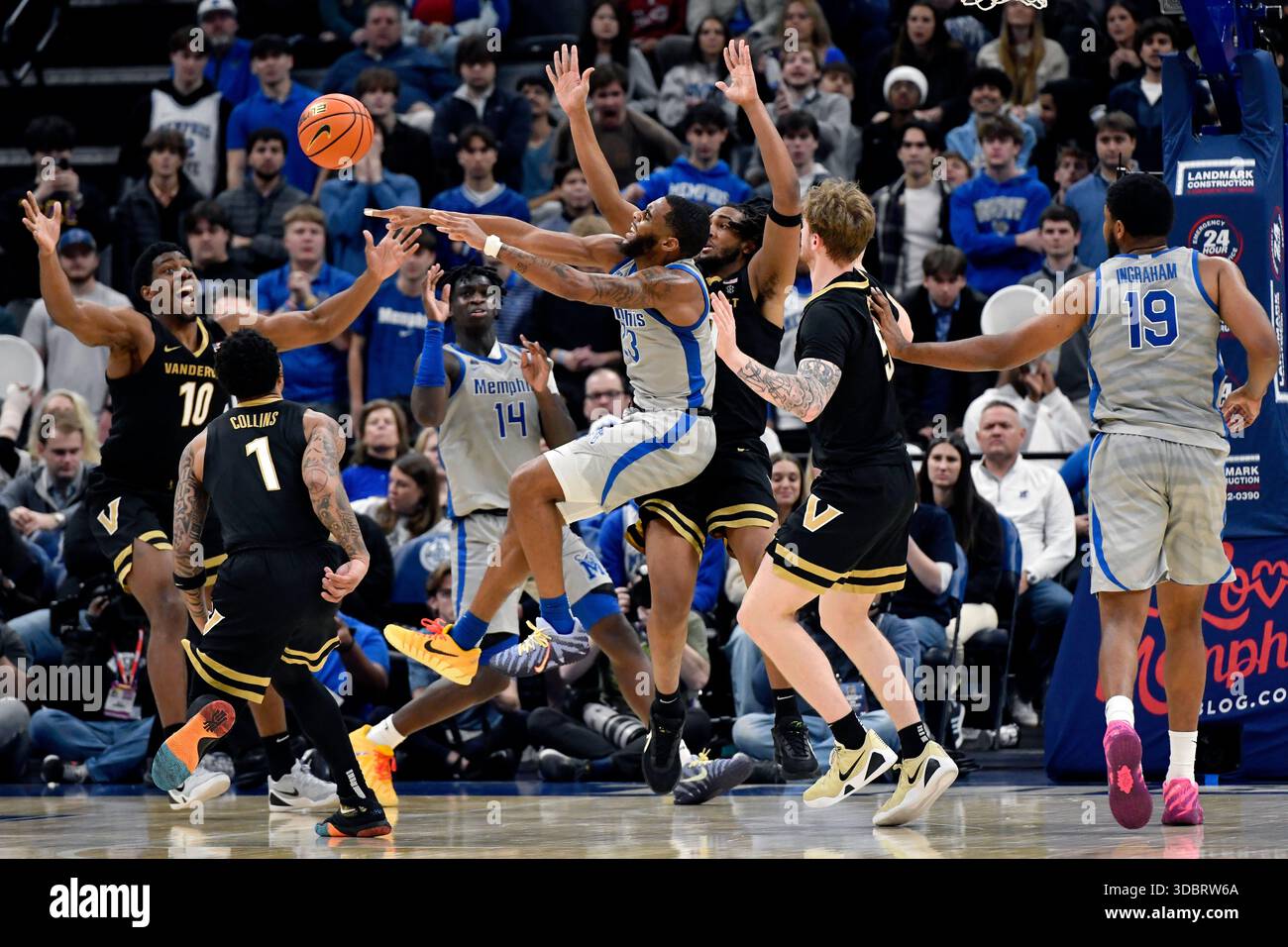 Memphis guard Sincere Parker (23) passes the ball past Vanderbilt ...