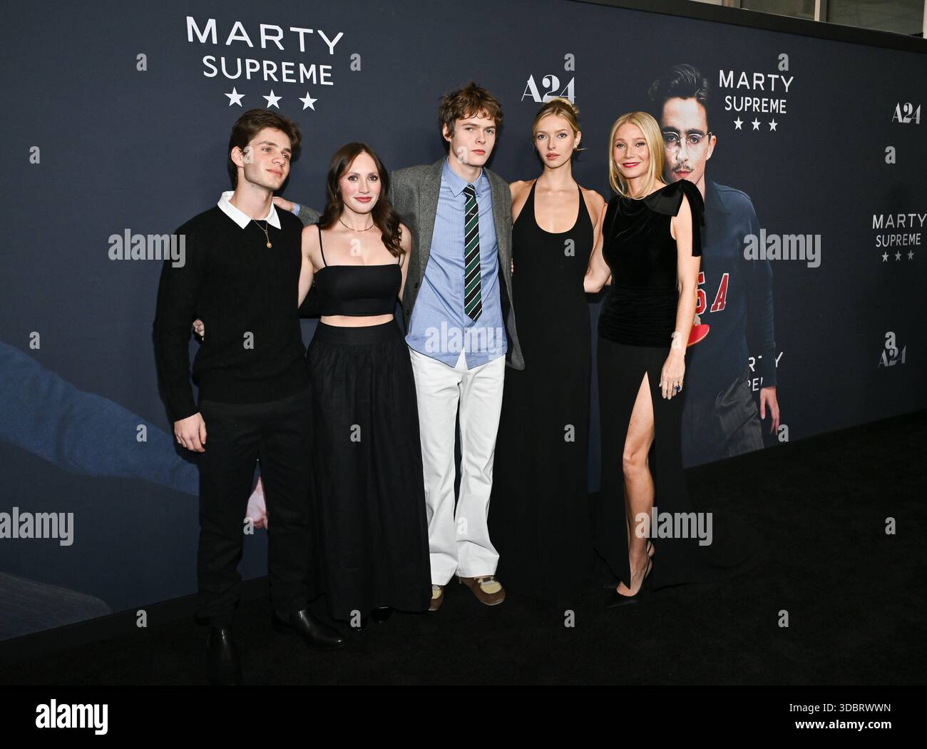 Brody Falchuk, from left, Isabella Falchuk, Moses Martin, Apple Martin ...