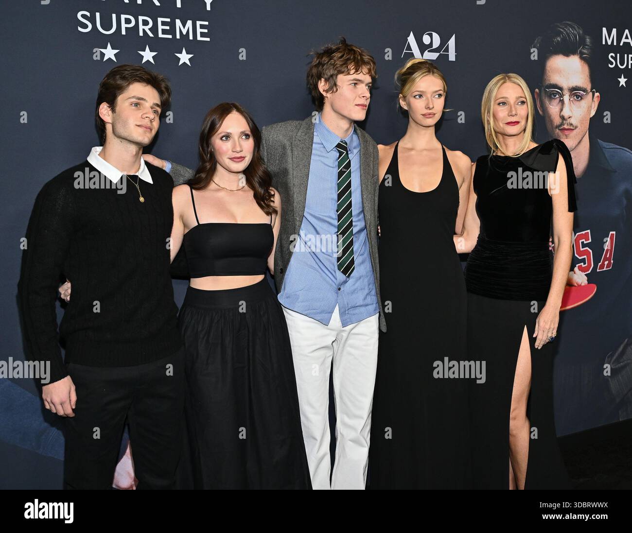 Brody Falchuk, from left, Isabella Falchuk, Moses Martin, Apple Martin ...