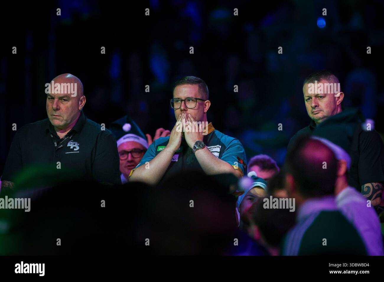 Alexandra Palace, London, UK. 18th Dec, 2025. 2025 PDC Paddy Power ...