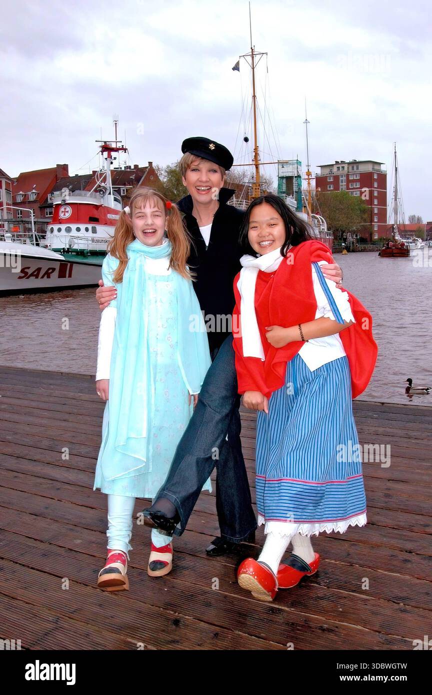 ARCHIV: Carolin Reiber Moderatorin Carolin Reiber mit den Mühlenhof ...