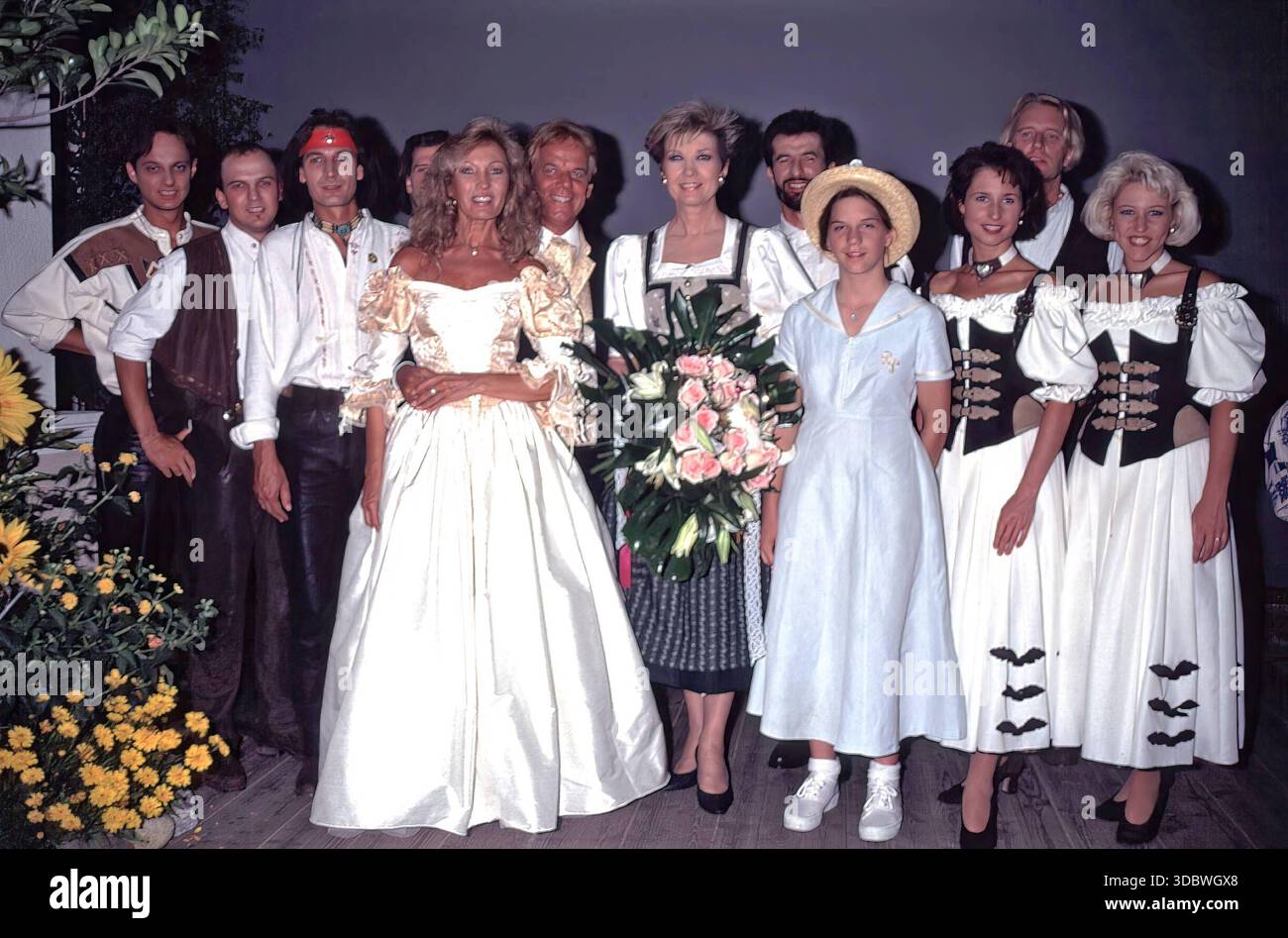 ARCHIV: Carolin Reiber Moderatorin Carolin Reiber mit Bergfeuer ...
