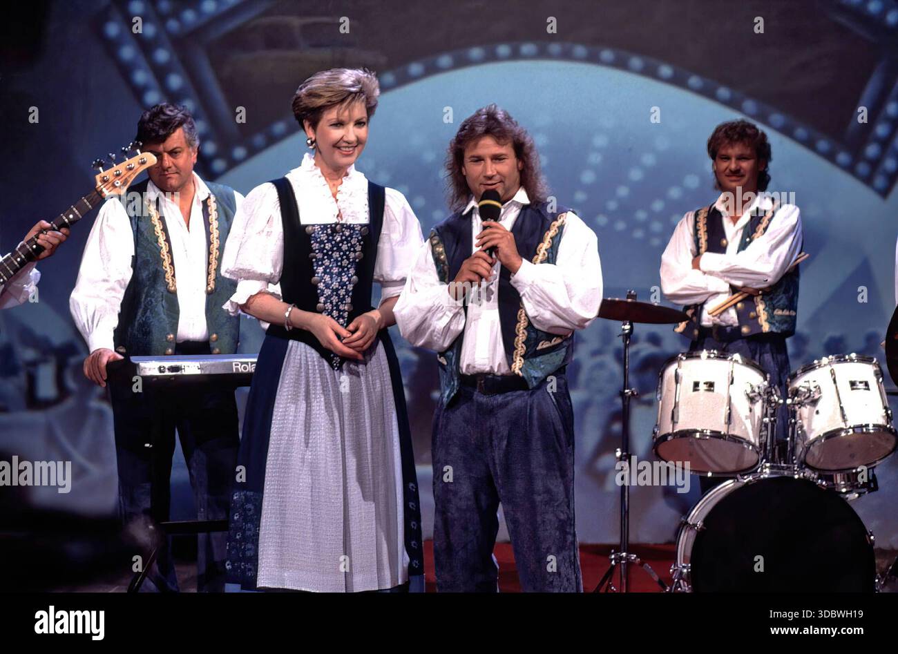 ARCHIV: Carolin Reiber Moderatorin Carolin Reiber mit dem Nockalm ...
