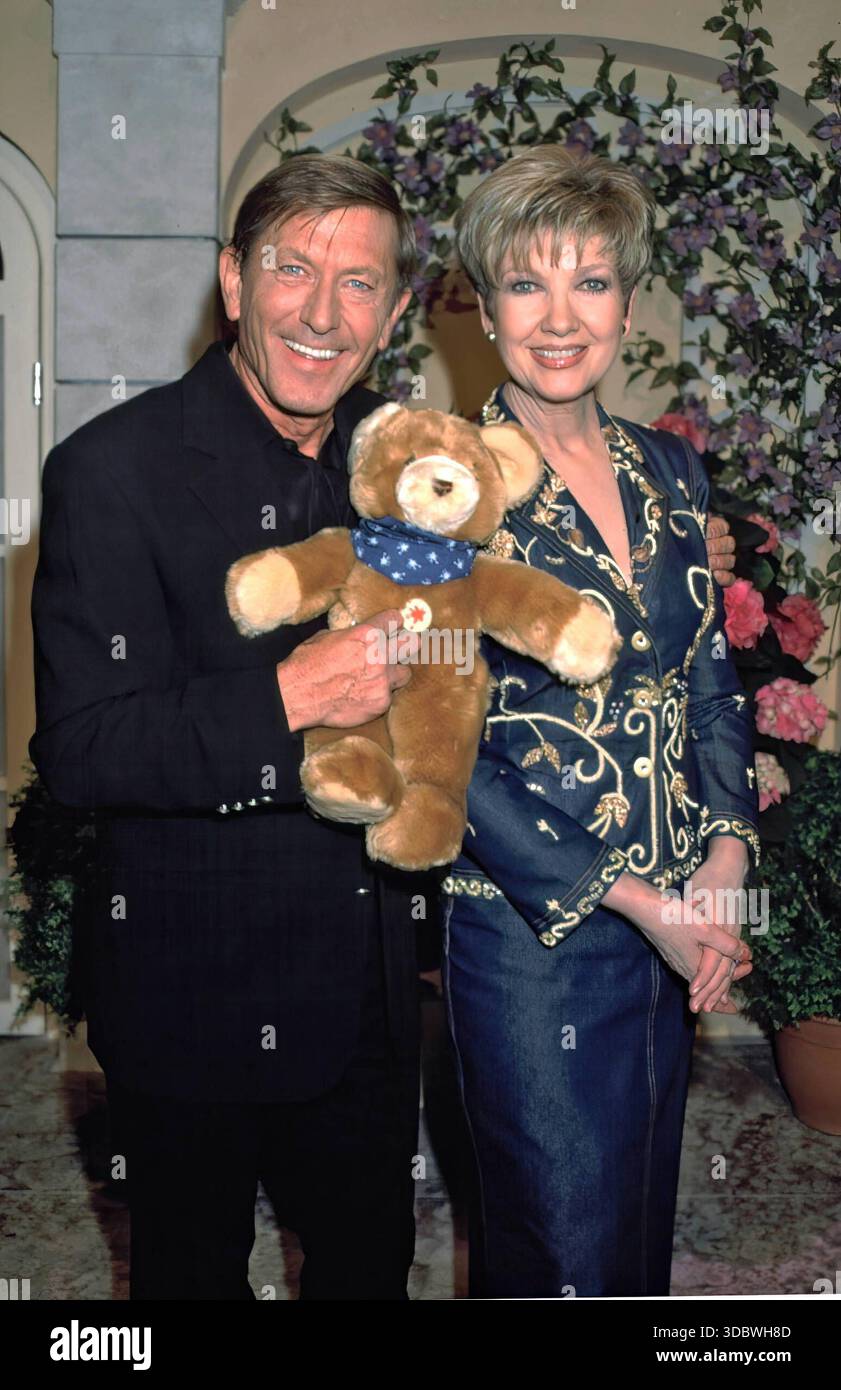 ARCHIV: Carolin Reiber Moderatorin Carolin Reiber mit Jonnny Hill ...