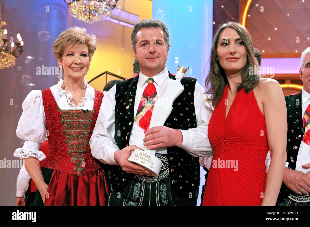 ARCHIV: Carolin Reiber Moderatorin Carolin Reiber mit Norbert Rier und ...