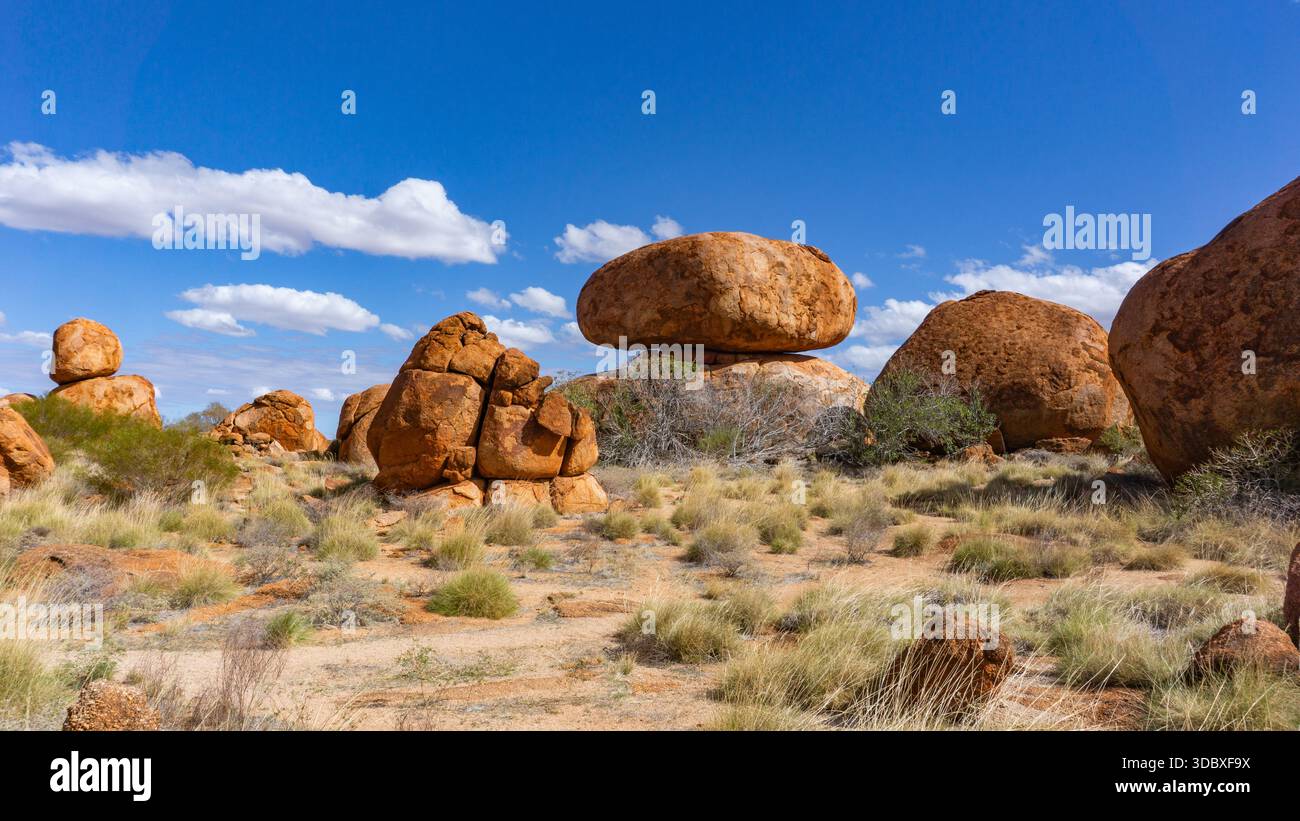 Rust colored boulders hi-res stock photography and images - Alamy