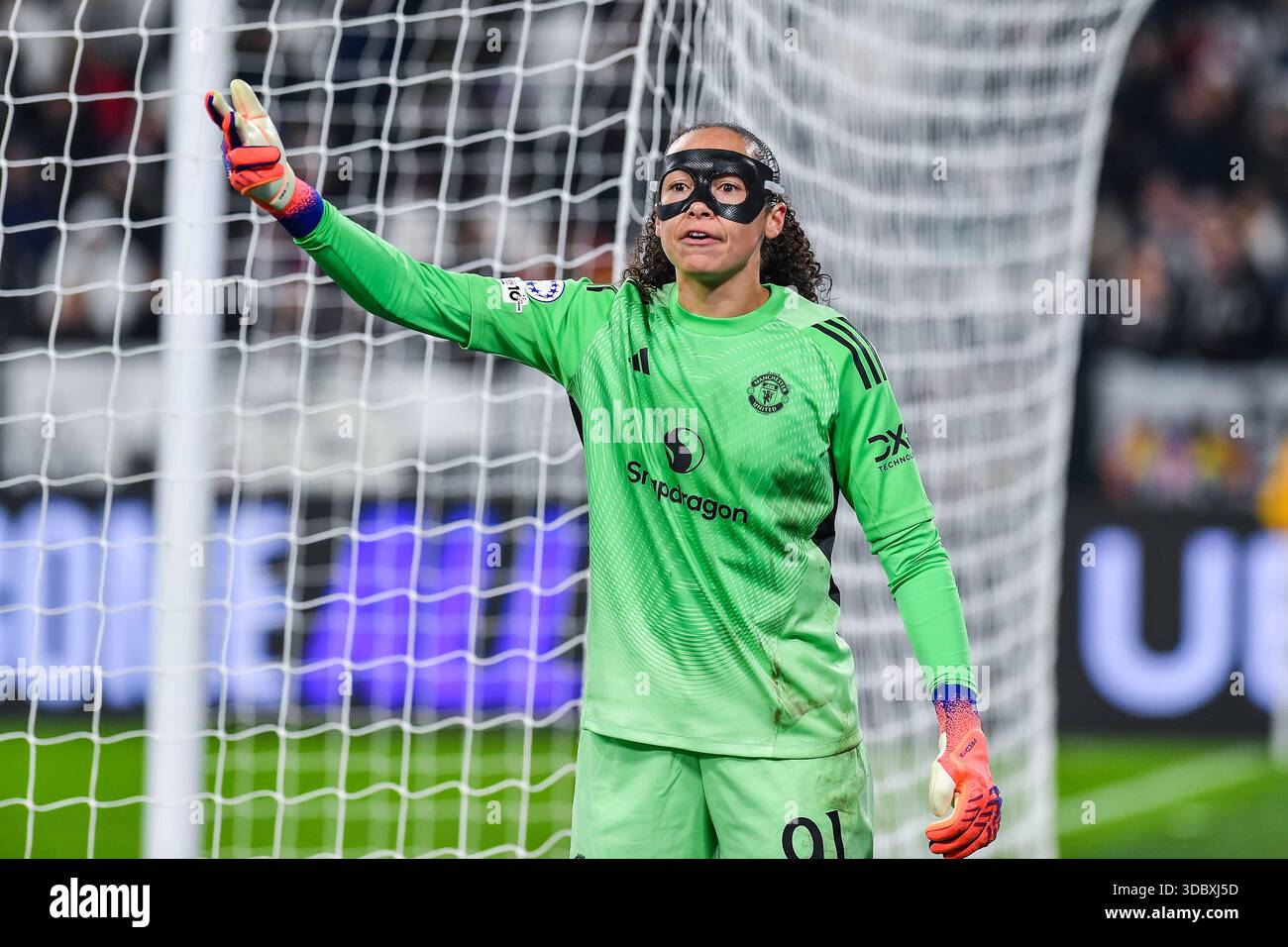 Phallon Tullis-Joyce of Manchester United Women FC seen in action ...
