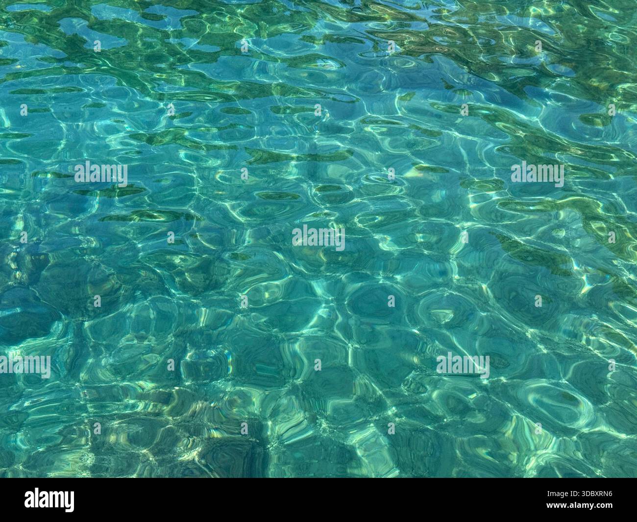 Beautiful beach view clear water hi-res stock photography and images ...