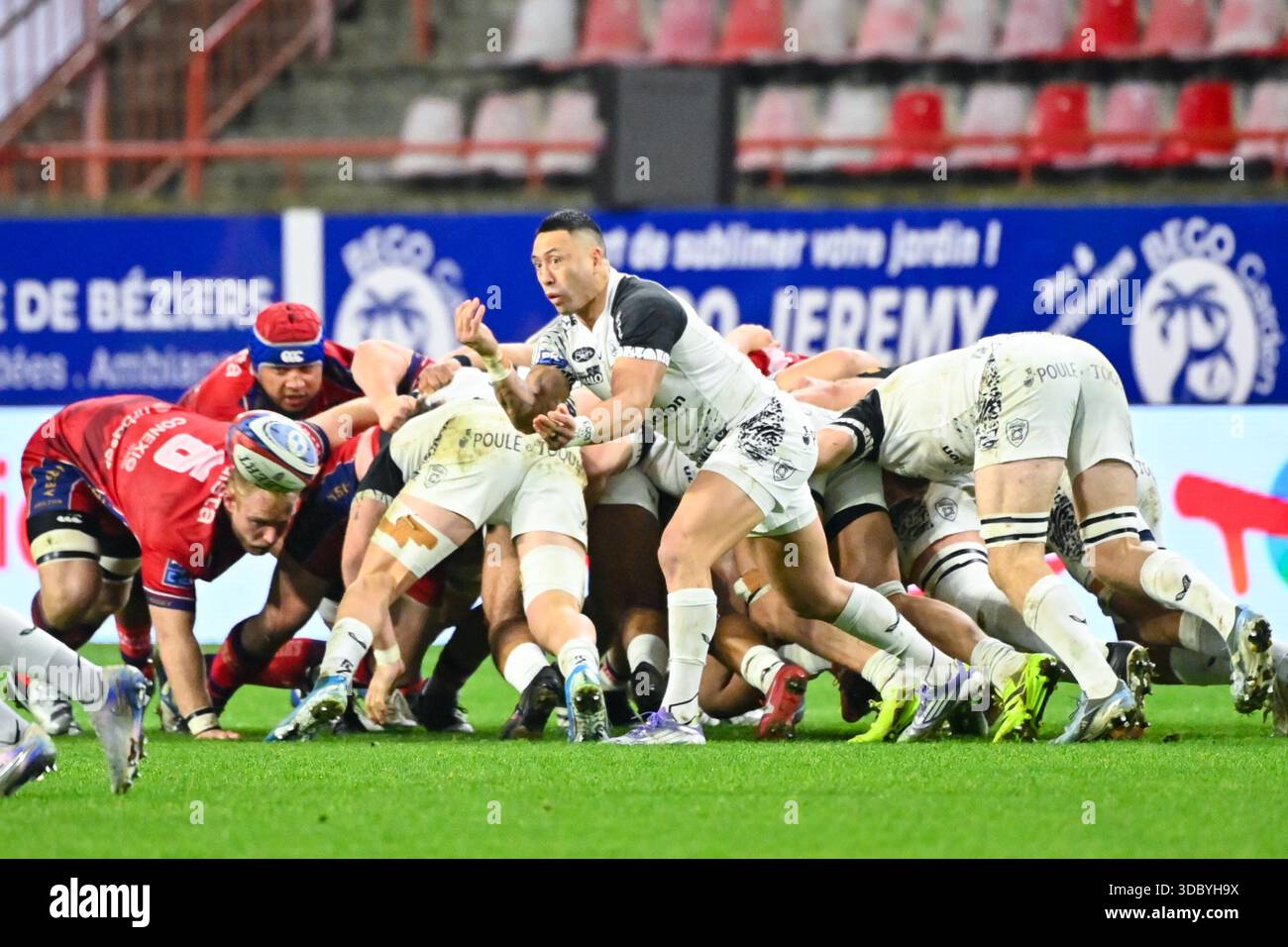 Michael RURU of Vannes during the Pro D2 match between Beziers and ...