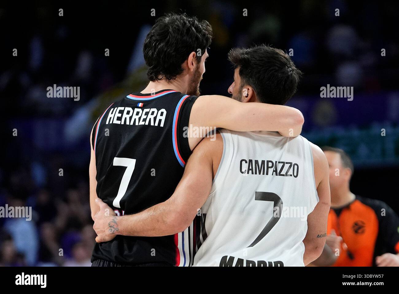 Real Madrid's Facundo Campazzo (r) and Paris Basketball's Sebastian Herrera during Euroleague ...
