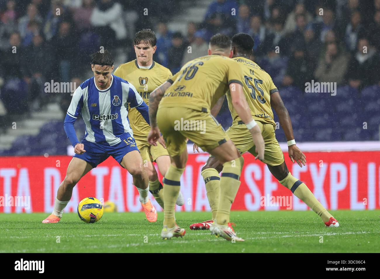 Porto, 18/12/2025 - FC Porto hosted Famalicão at stadium do Dragão in a ...