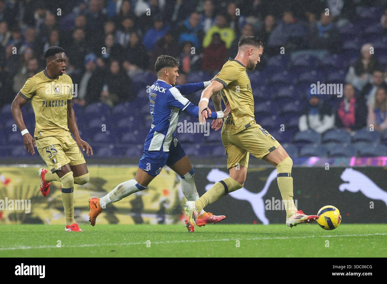 Porto, 18/12/2025 - FC Porto hosted Famalicão at stadium do Dragão in a ...