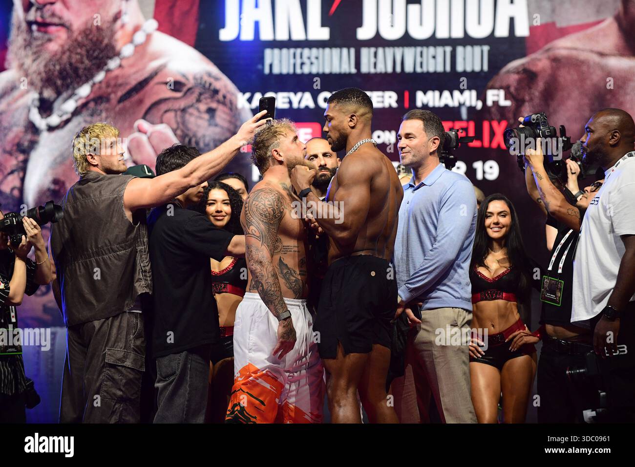 Jake Paul and Anthony Joshua face off during the official weigh-in at ...
