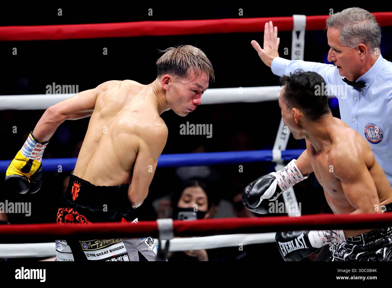 (L-R) Seiya Tsutsumi (JPN), Nonito Donaire (PHI), DECEMBER 17, 2025 ...