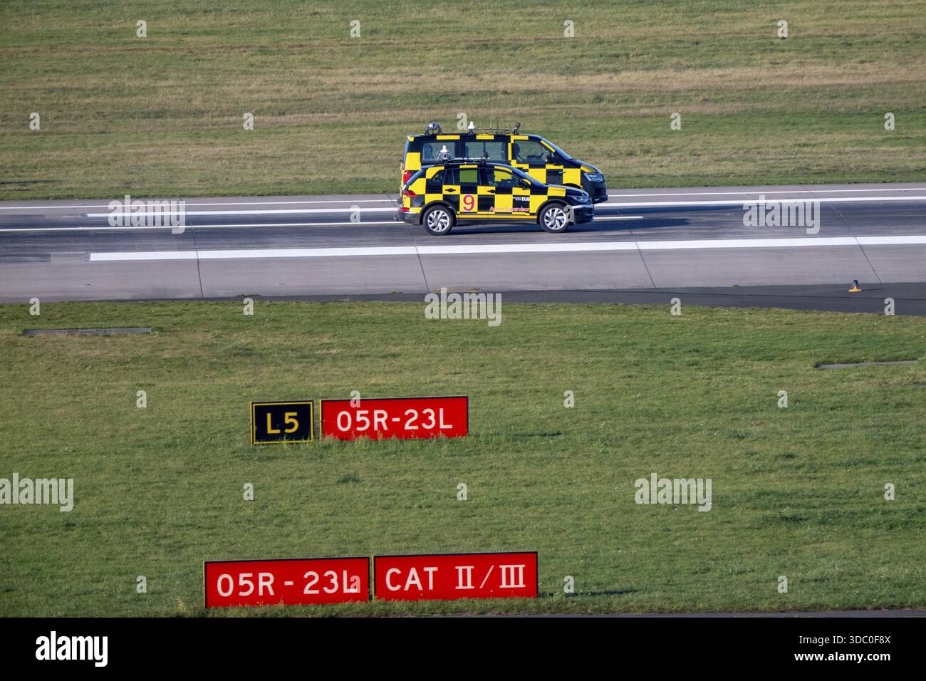 Inspection of runway 05R/23L 3000m main runway south, by Marshall ...