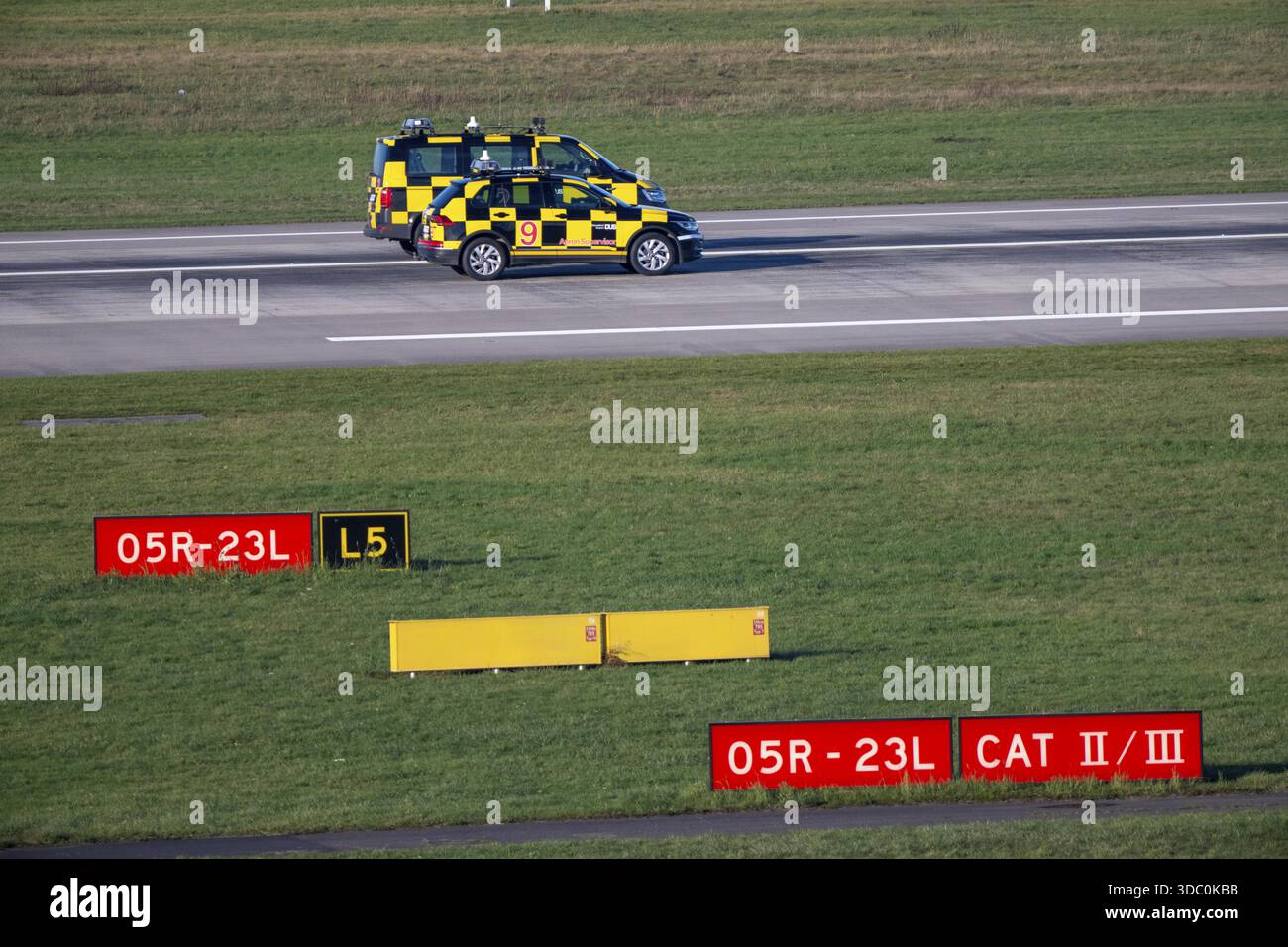 Inspection of runway 05R/23L 3000m main runway south, by Marshall ...