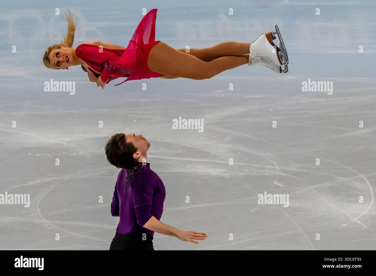 Michael marinaro and kirsten moore towers can hi-res stock photography ...