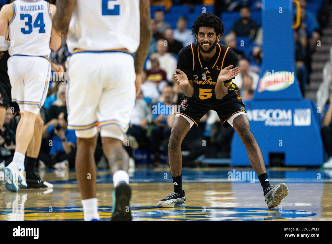 Arizona State Sun Devils guard Maurice Odum (5) reacts during a NCAA ...