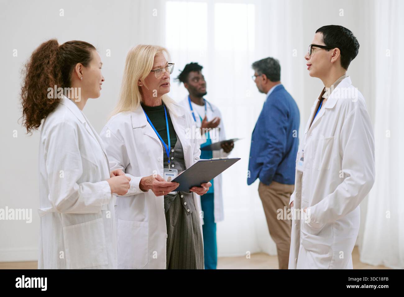 Diverse patient care hi-res stock photography and images - Alamy