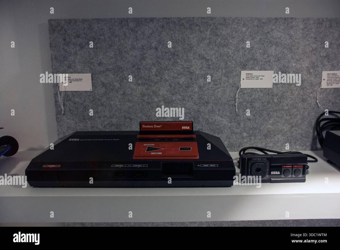 8 bit console hi-res stock photography and images - Alamy