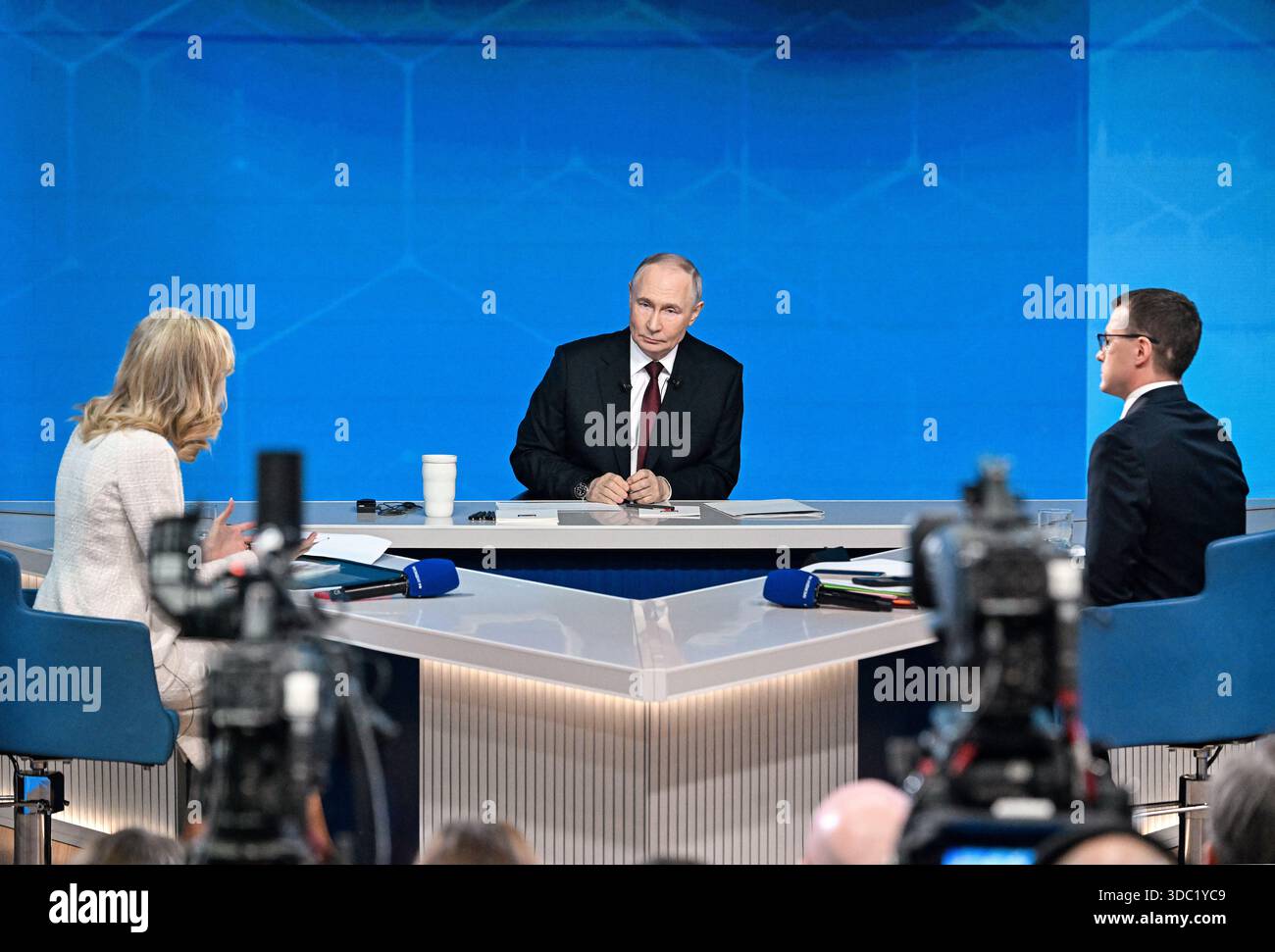 From right to left: VGTRK political commentator Pavel Zarubin, Russian ...