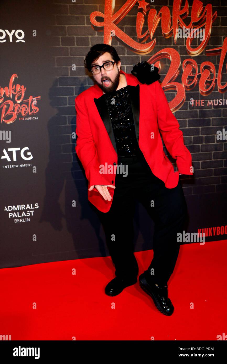 Steven Preisner bei der Deutschland Premiere von Kinky Boots im ...
