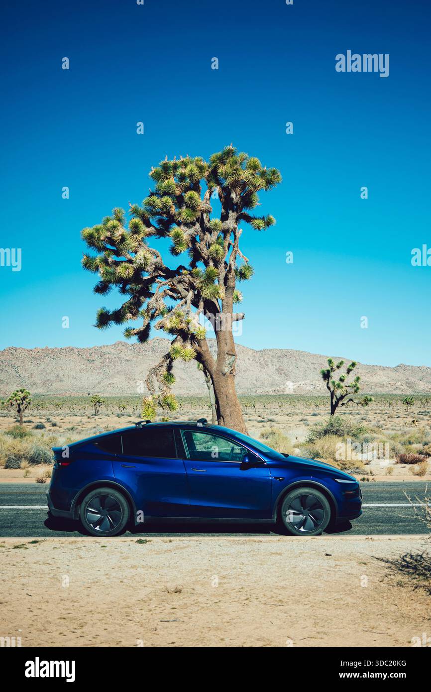 Blue tesla electric car hi-res stock photography and images - Alamy