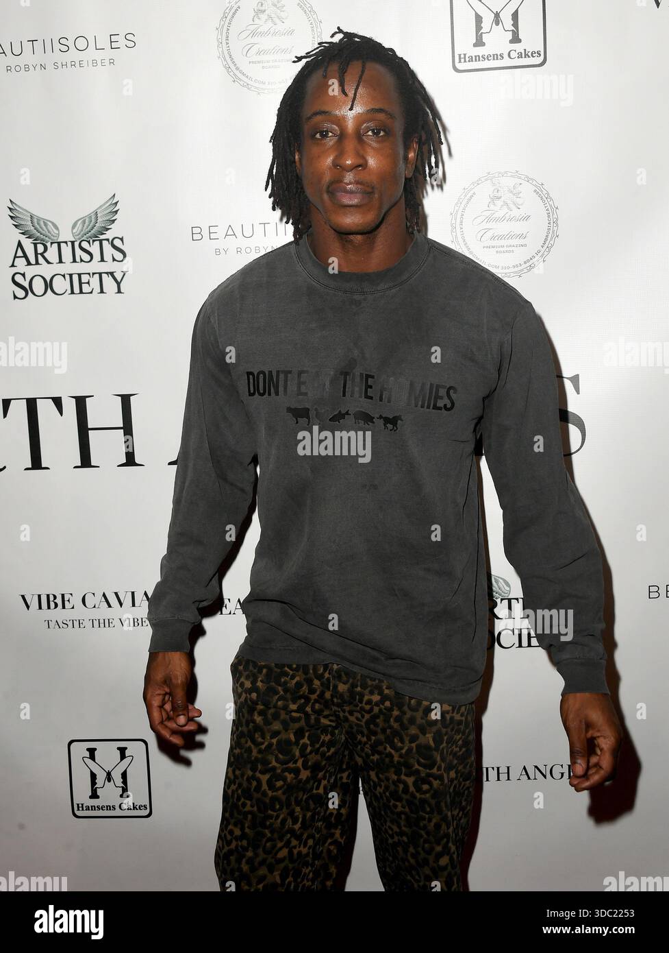 Actor / lawyer Shaka Smith attends the Artists Society Presents 'Earth ...