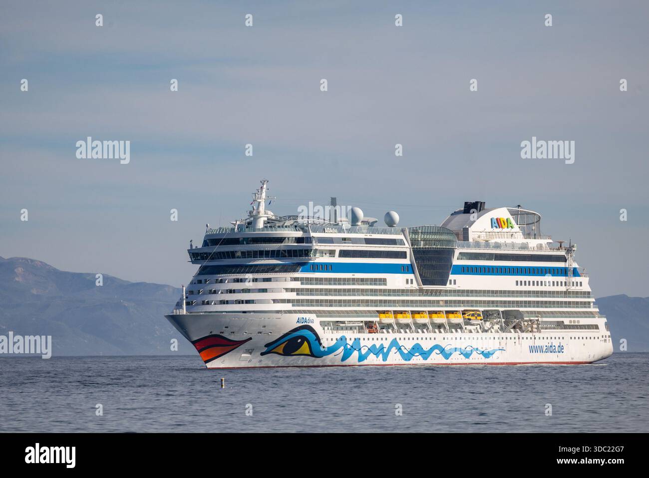 December 18 2025 santa hi-res stock photography and images - Alamy