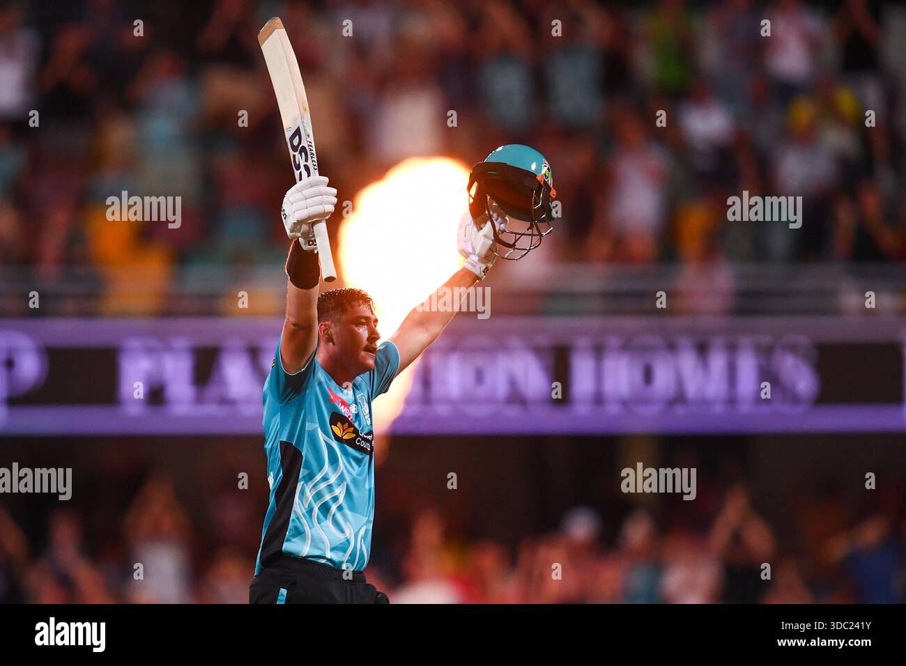 Matthew Renshaw of the Heat brings up 100 runs during the BBL match ...