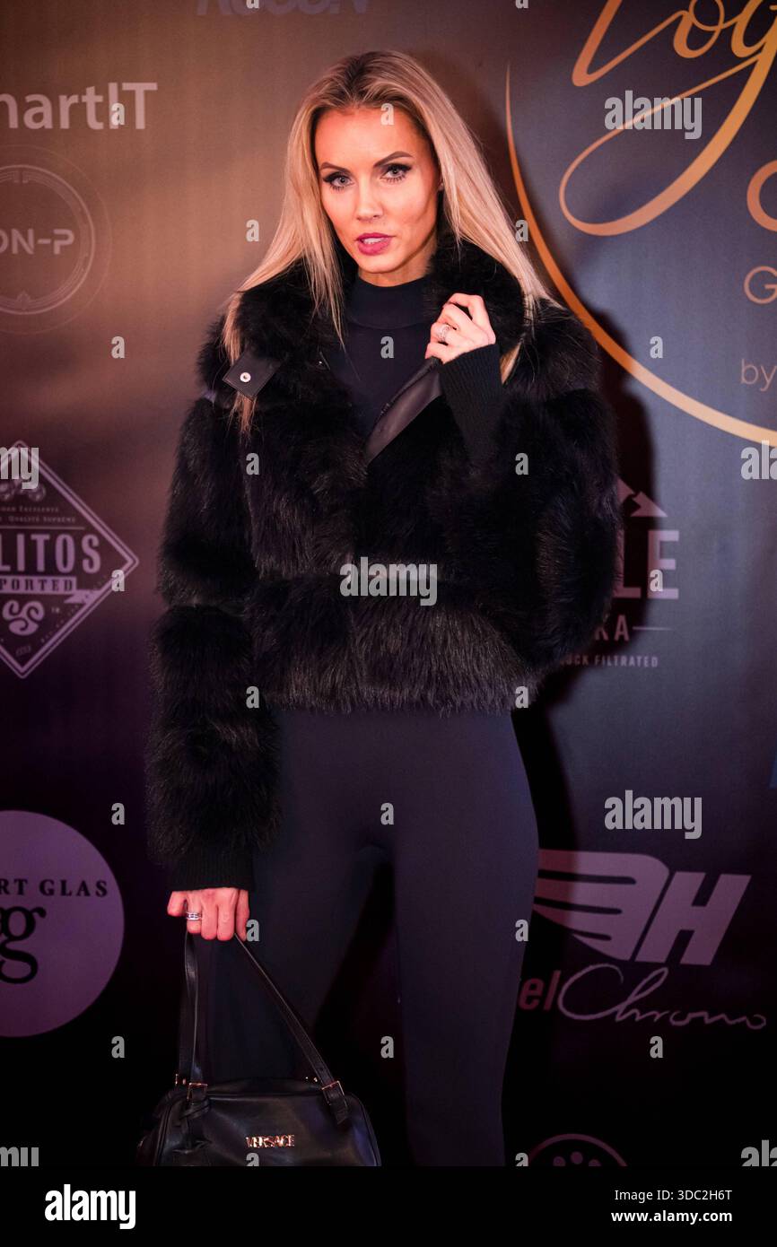 Franziska Czurratis Jenice, Singer, Songwriter, Model beim Networking ...