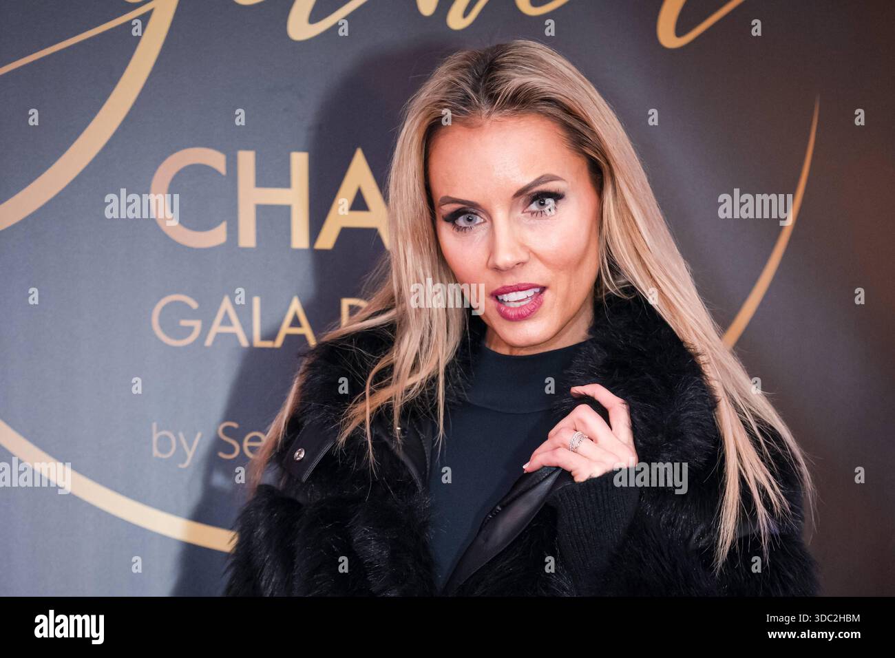 Franziska Czurratis Jenice, Singer, Songwriter, Model bei Auftritt beim ...