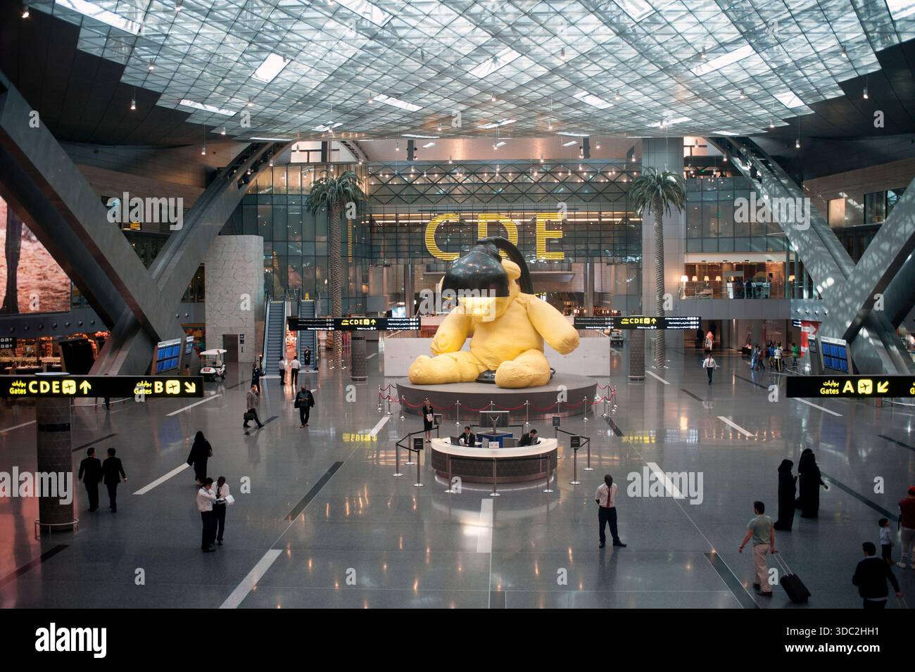 Hamad international airport terminal hi-res stock photography and ...