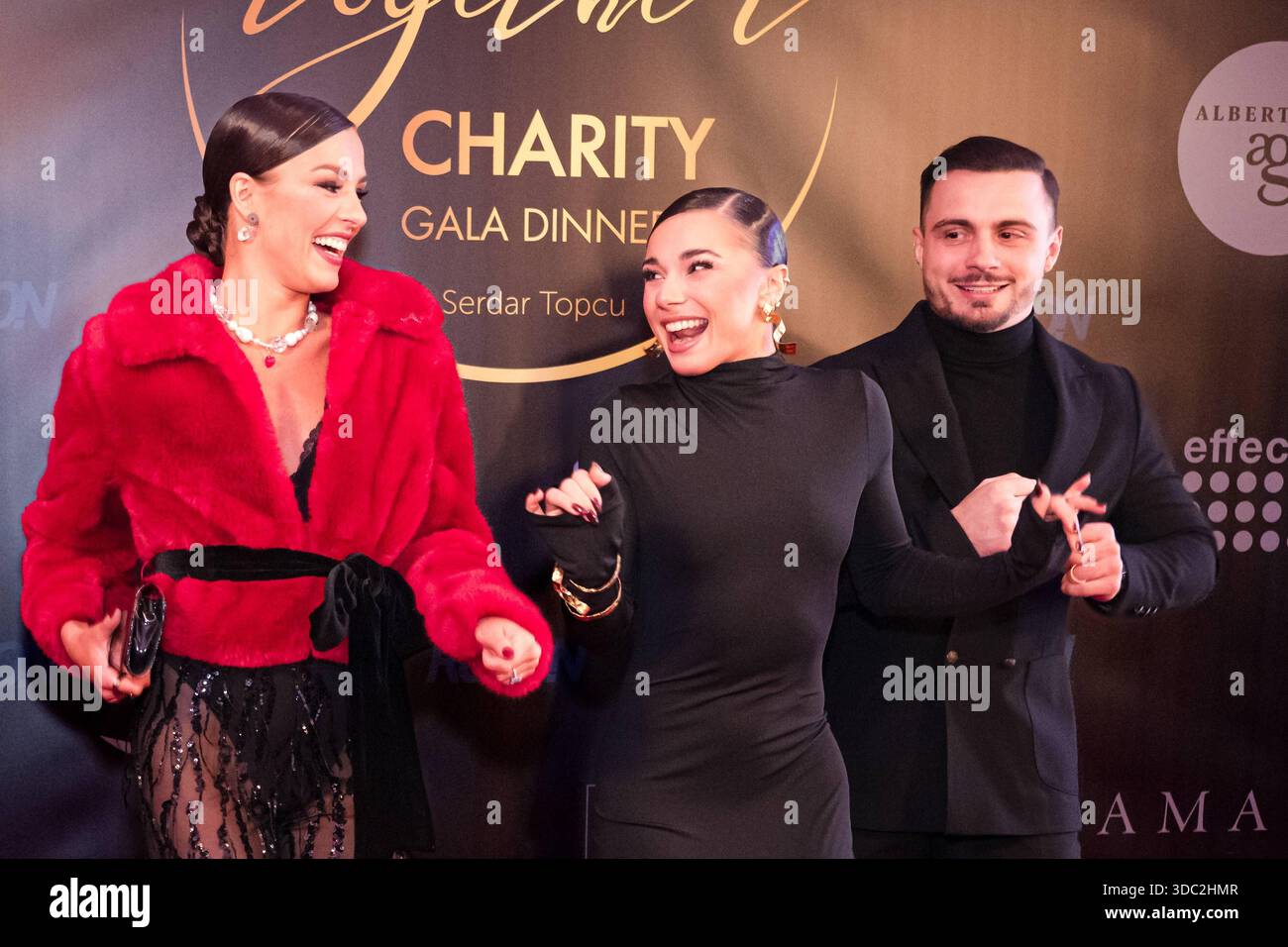 Patricija Ionel, Sergiu Maruster und Anastasia Maruster lachen und ...