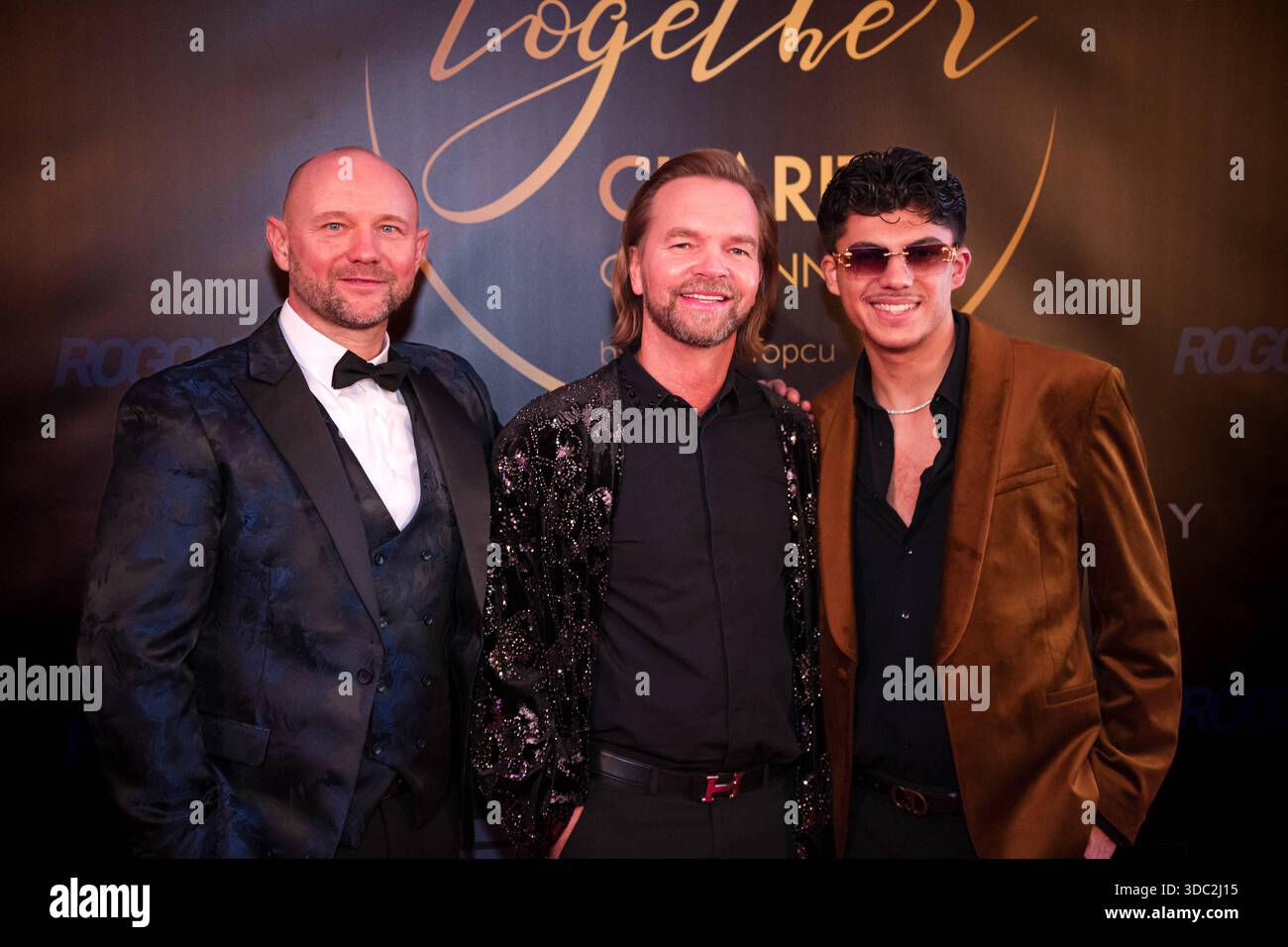 Martin Makowski, Thomas Seith und Fyiew beim Networking auf dem Charity ...