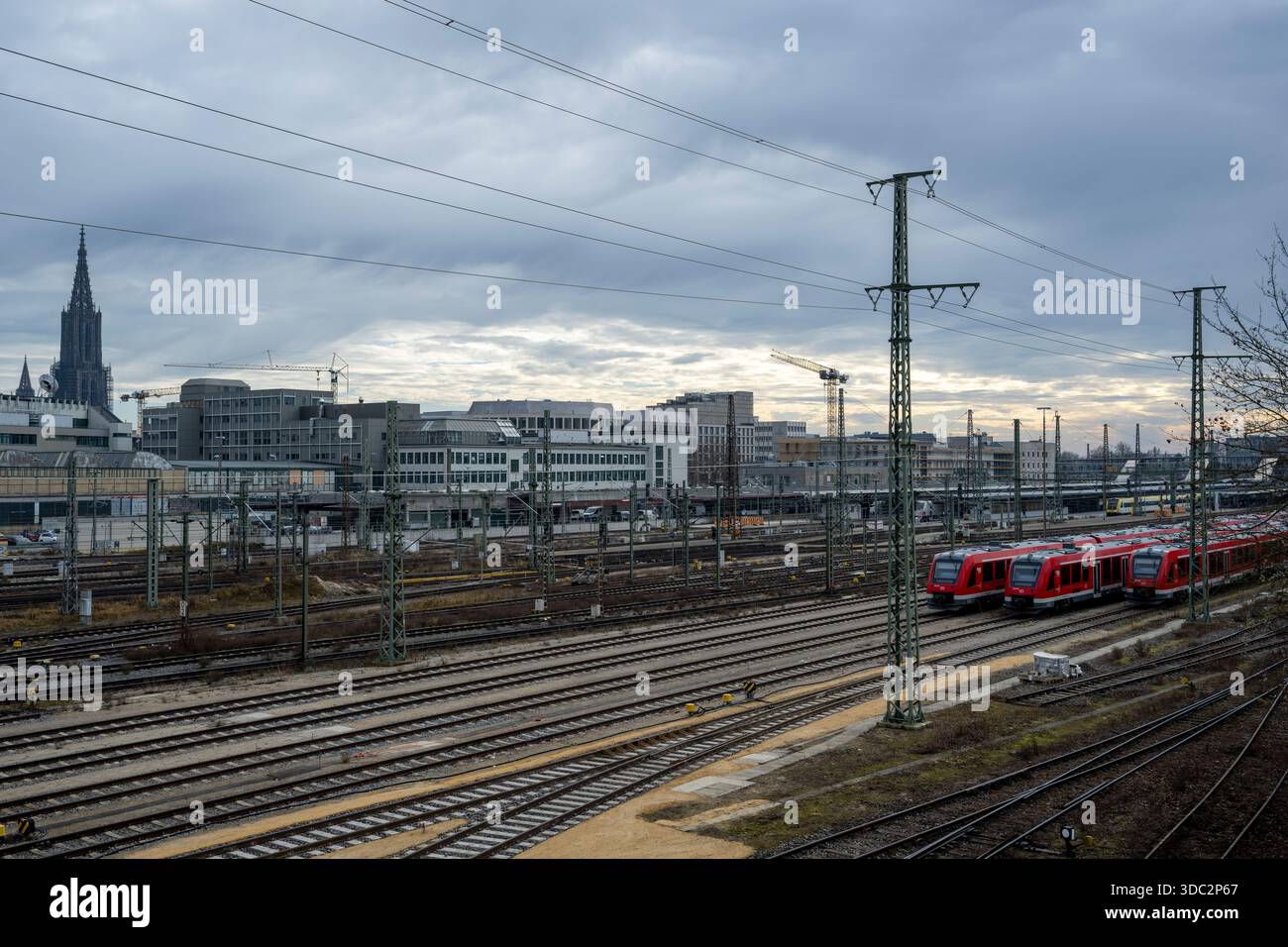 PRODUCTION - 19 December 2025, Baden-Württemberg, Ulm: Regional trains ...