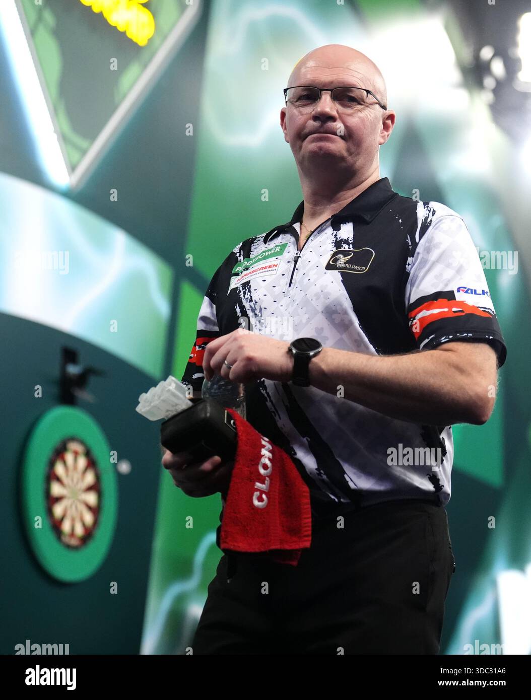 Northern Ireland's Mickey Mansell reacts on day nine of the Paddy Power ...