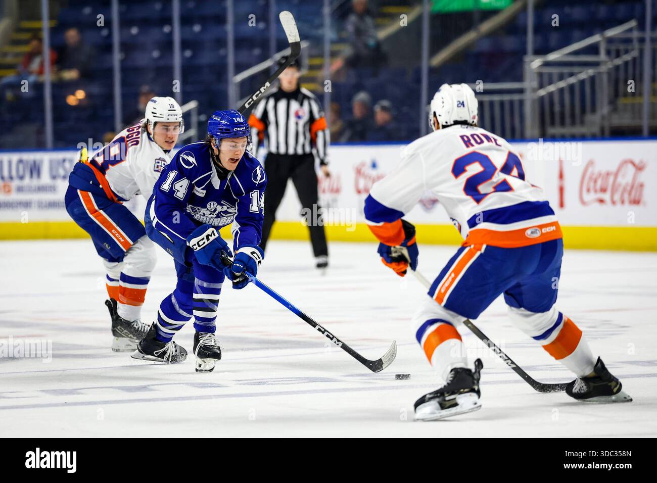 December 17, 2025: Syracuse Crunch center Tristan Allard (14) moves to ...
