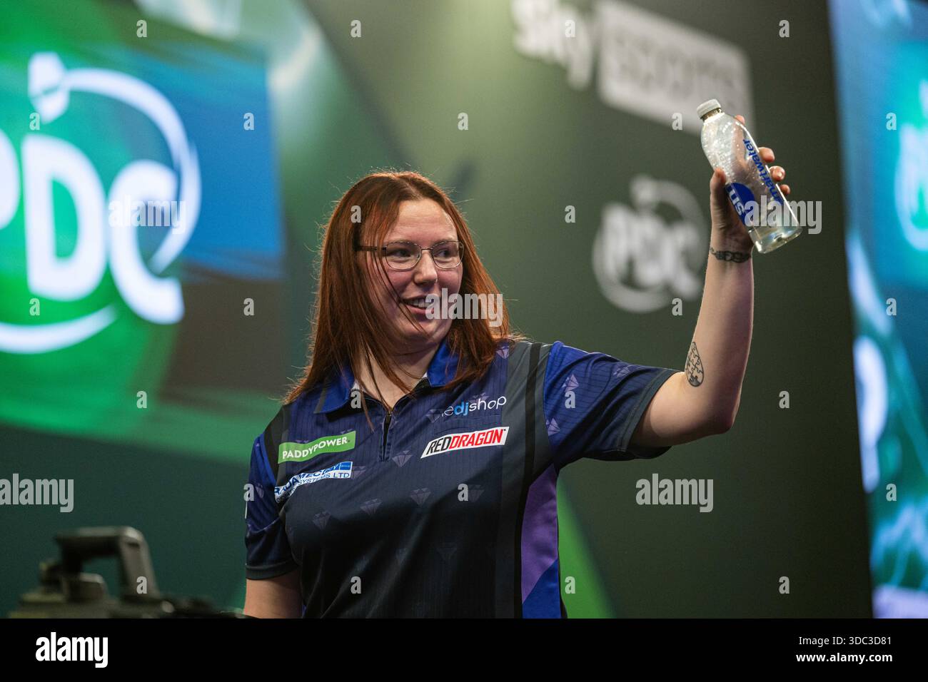 Alexandra Palace, London, UK. 19th Dec, 2025. 2025 PDC Paddy Power ...