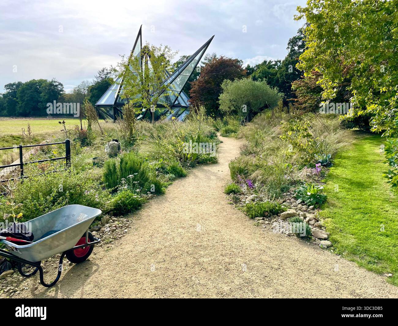 The structure is a ten‑sided kinetic glasshouse designed by Heatherwick ...