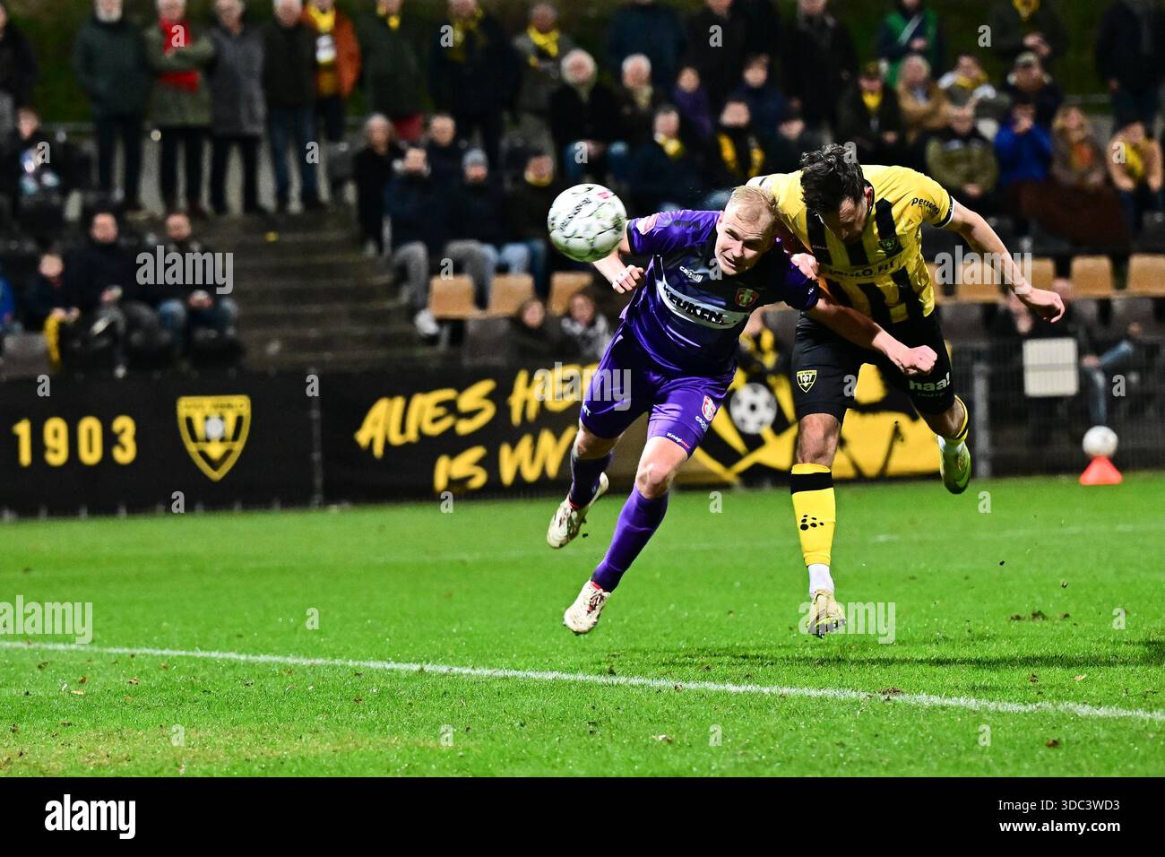 VENLO, 19-11-2025, Seacon Stadium - De Koel , season 2025 / 2026 ...